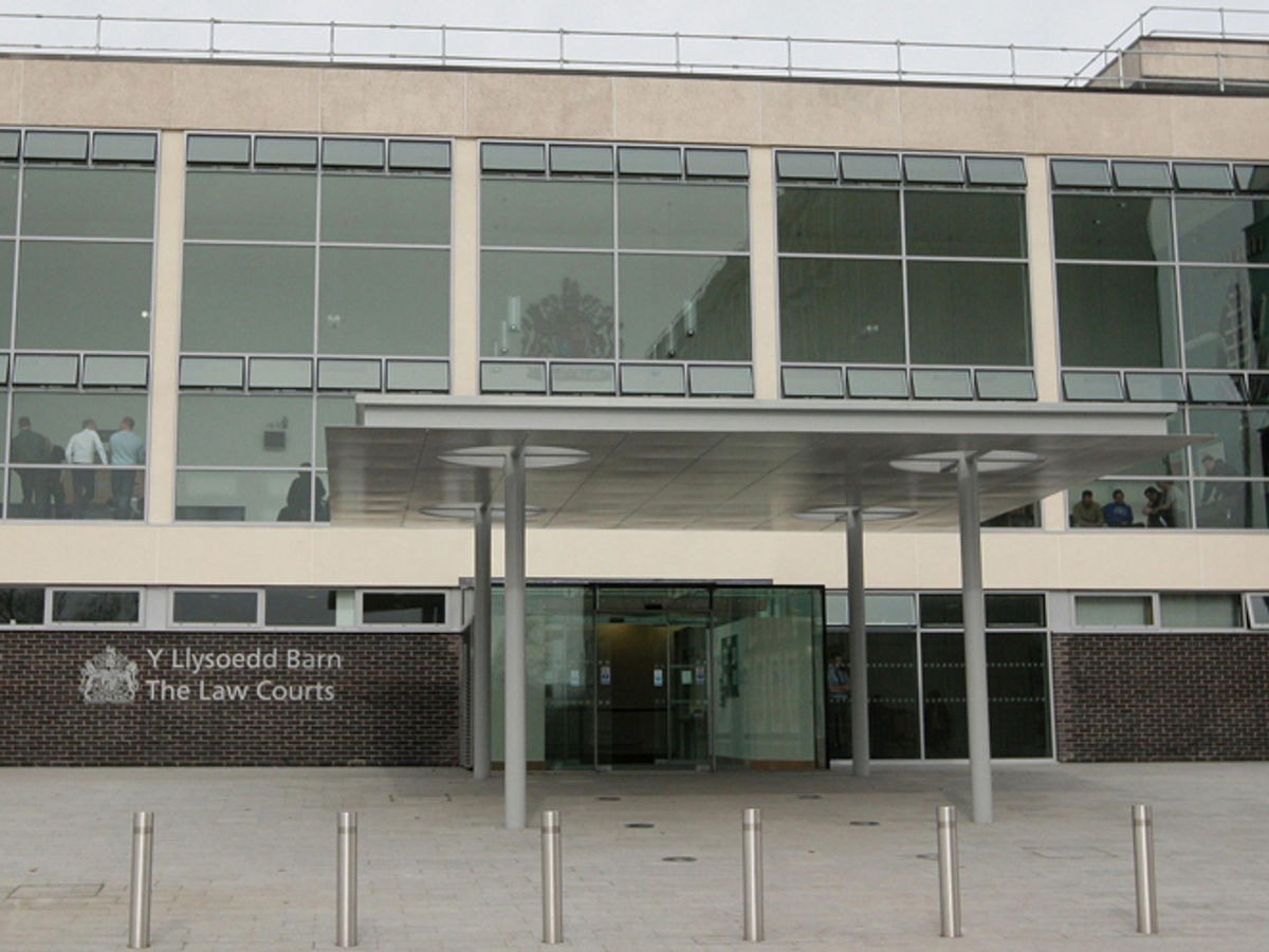 Judge decides fate of sex offender caught with hundreds of child images ...