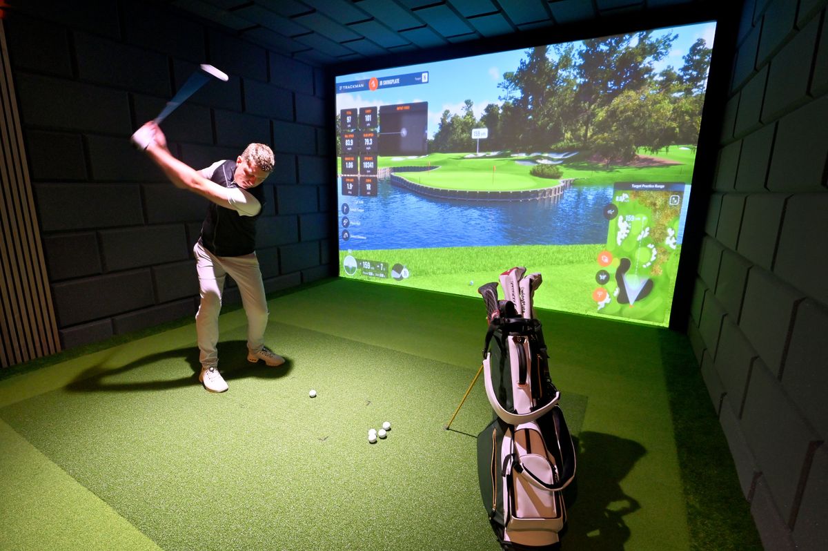 Tee off whatever the weather as Telford’s first indoor golf simulation ...