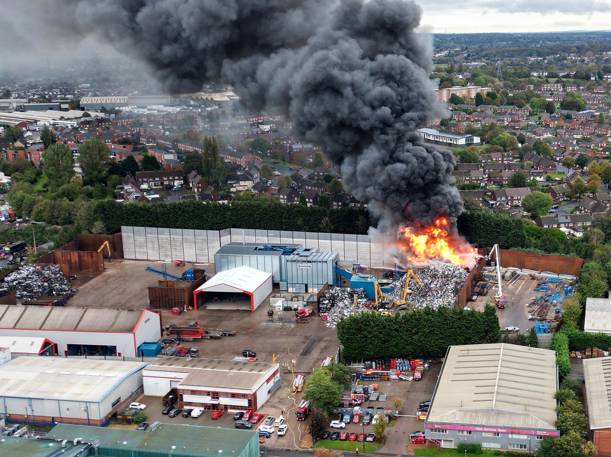 Black Country residents tell of 'hellish' flames and smoke as major ...