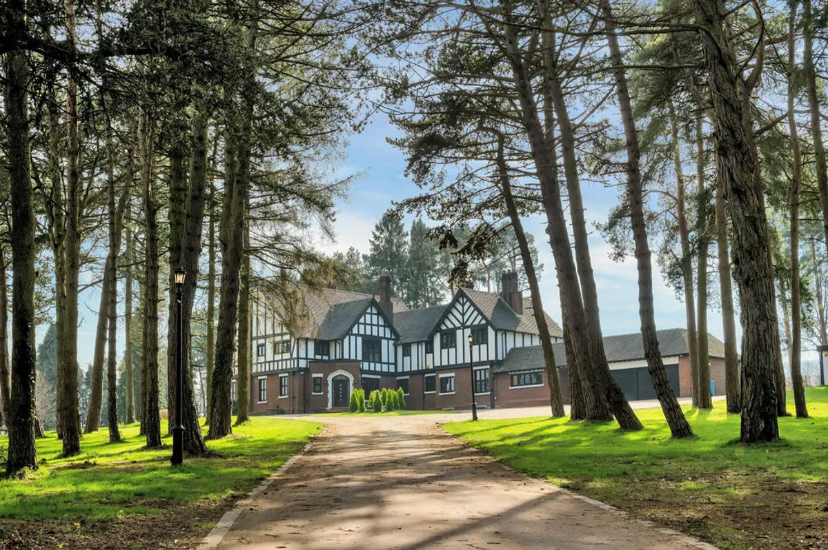 A Grade II listed Georgian Manor and the place an iconic Christmas song ...