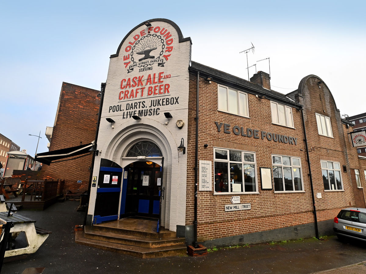Dudley pub rocks back into life under new management this weekend ...