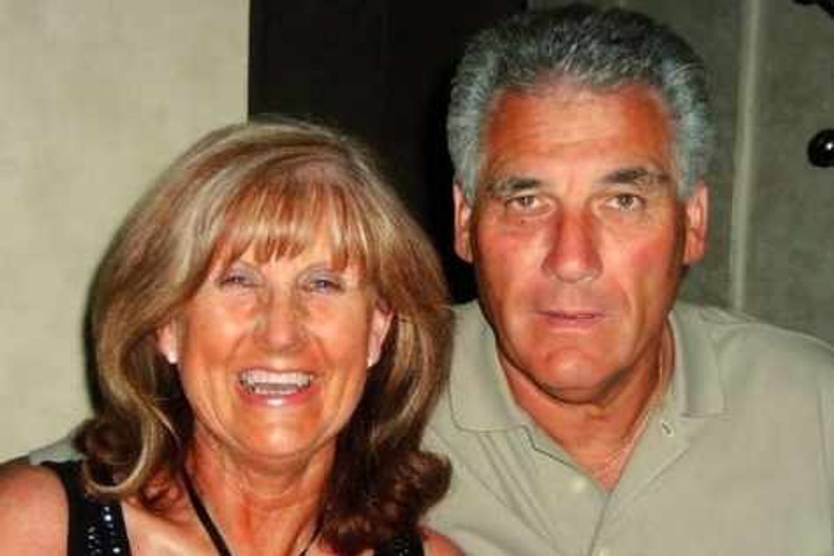 Ex-Wolves star Phil Parkes helps New Cross Hospital once more | Express ...