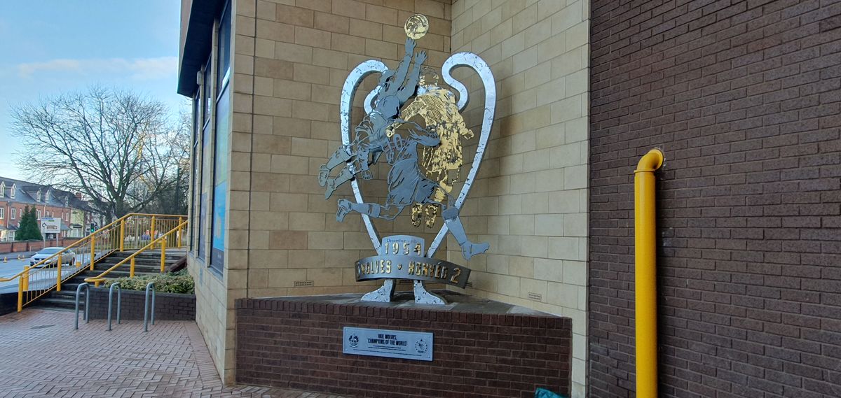 Statue celebrating Wolverhampton Wanderers' famous victory unveiled ...