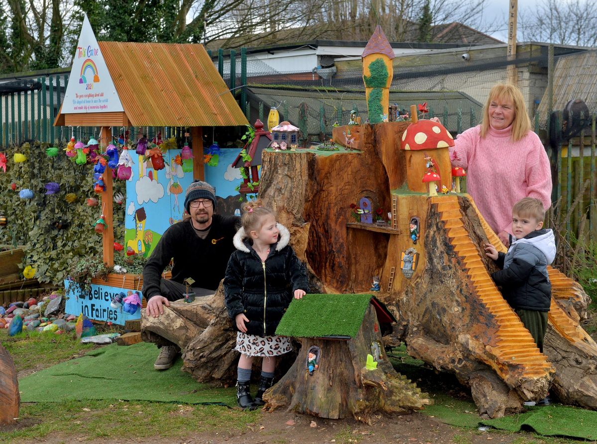 Chainsaw sculptor brings magic to nursery with fairytale designs ...