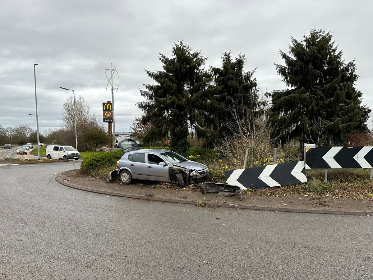 Drink-driver who crashed car at busy roundabout gets lengthy road ban ...