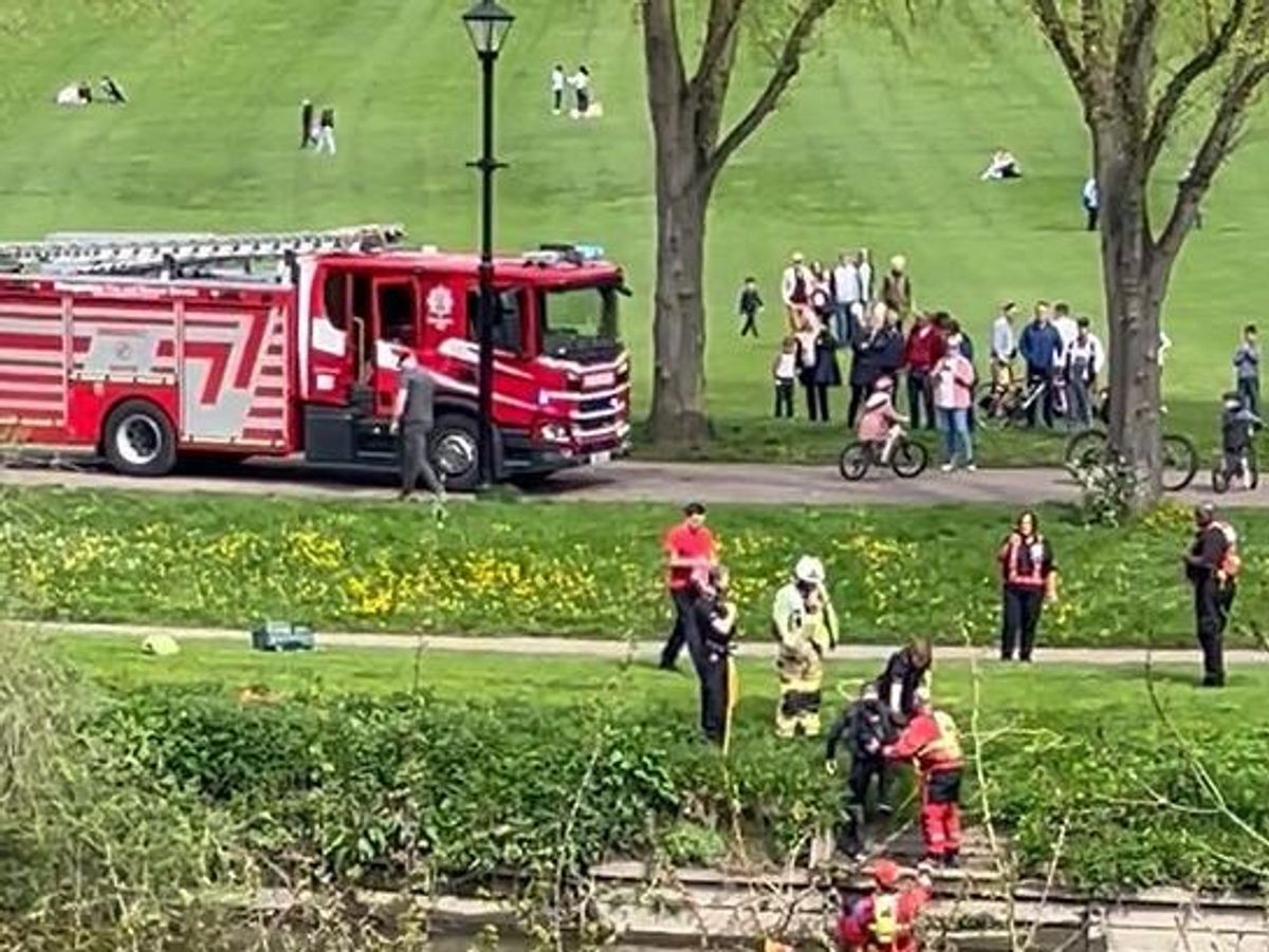 Video: Emergency crews rescue man from River Severn in Shrewsbury ...