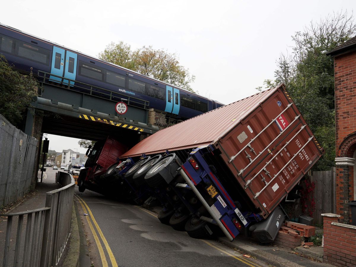 Bridge strikes cause more than 100 days of train delays in a year ...