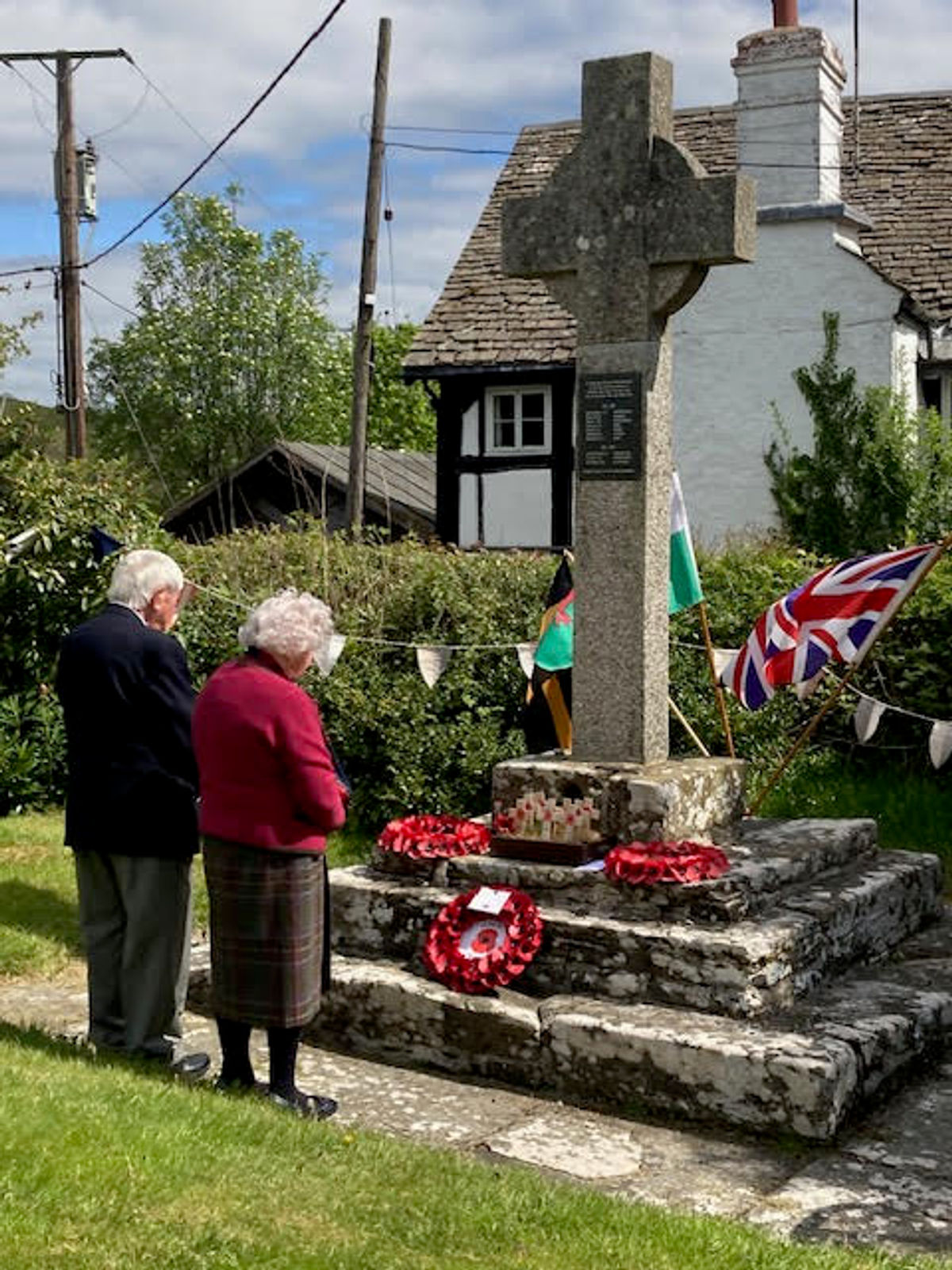 VE Day service in Gladestry pays tribute to those who gave their lives ...