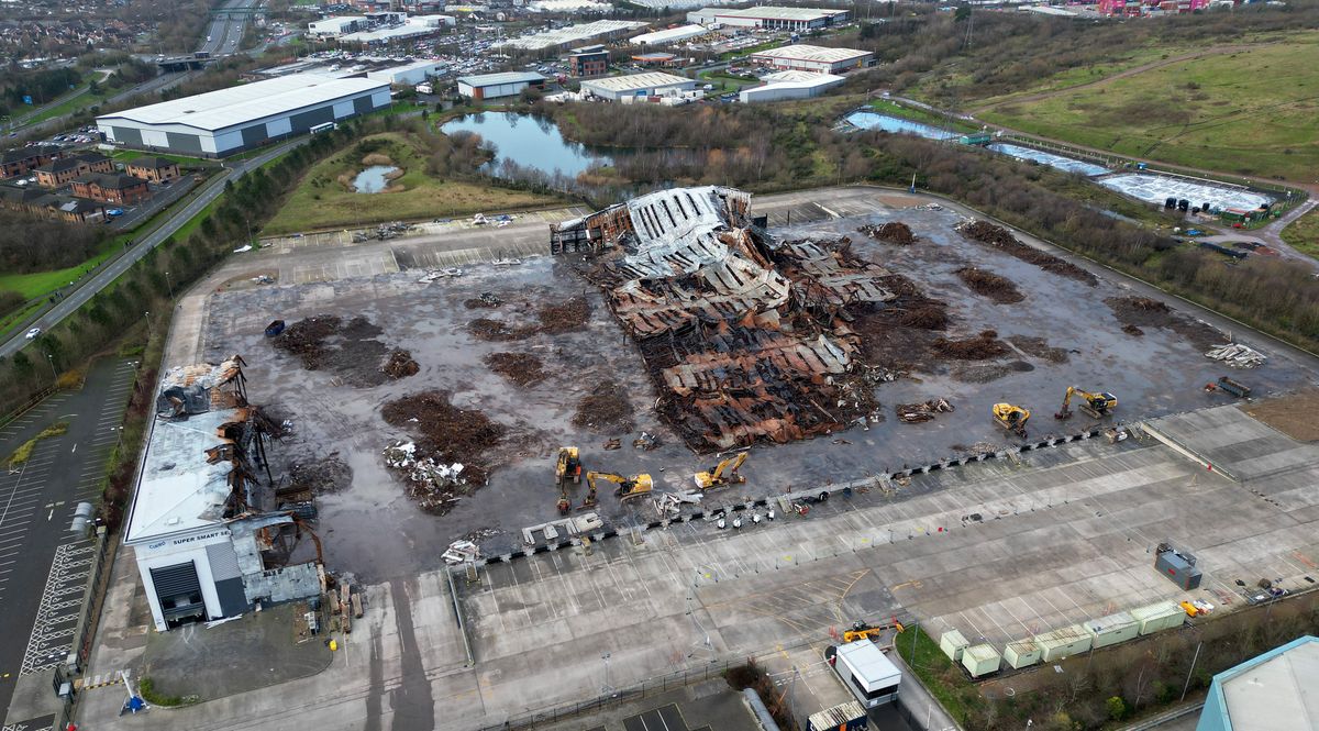 New photos show how much of former Super Smart Service building remains ...