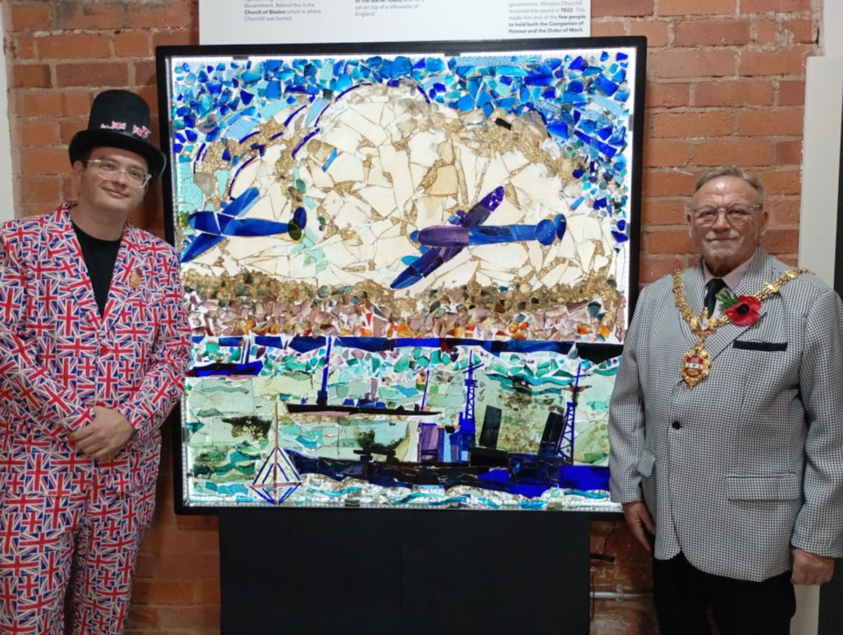 Dudley mayor gets preview of museum's restored glass screen ahead of ...