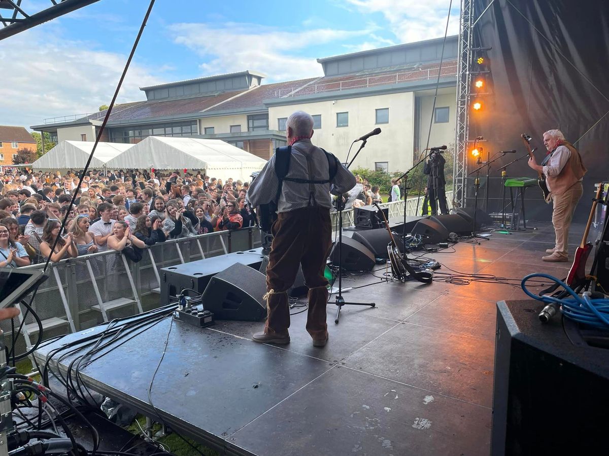 West Country 'scrumpy and western' legends The Wurzels take to the Harper Adams stage | Express ...