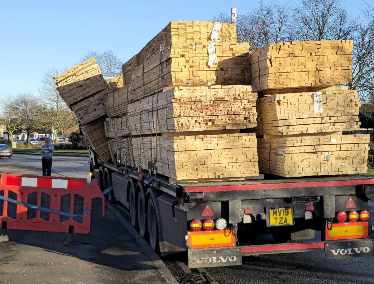 Watch: Lorry sheds its load of wood in Wolverhampton city centre ...