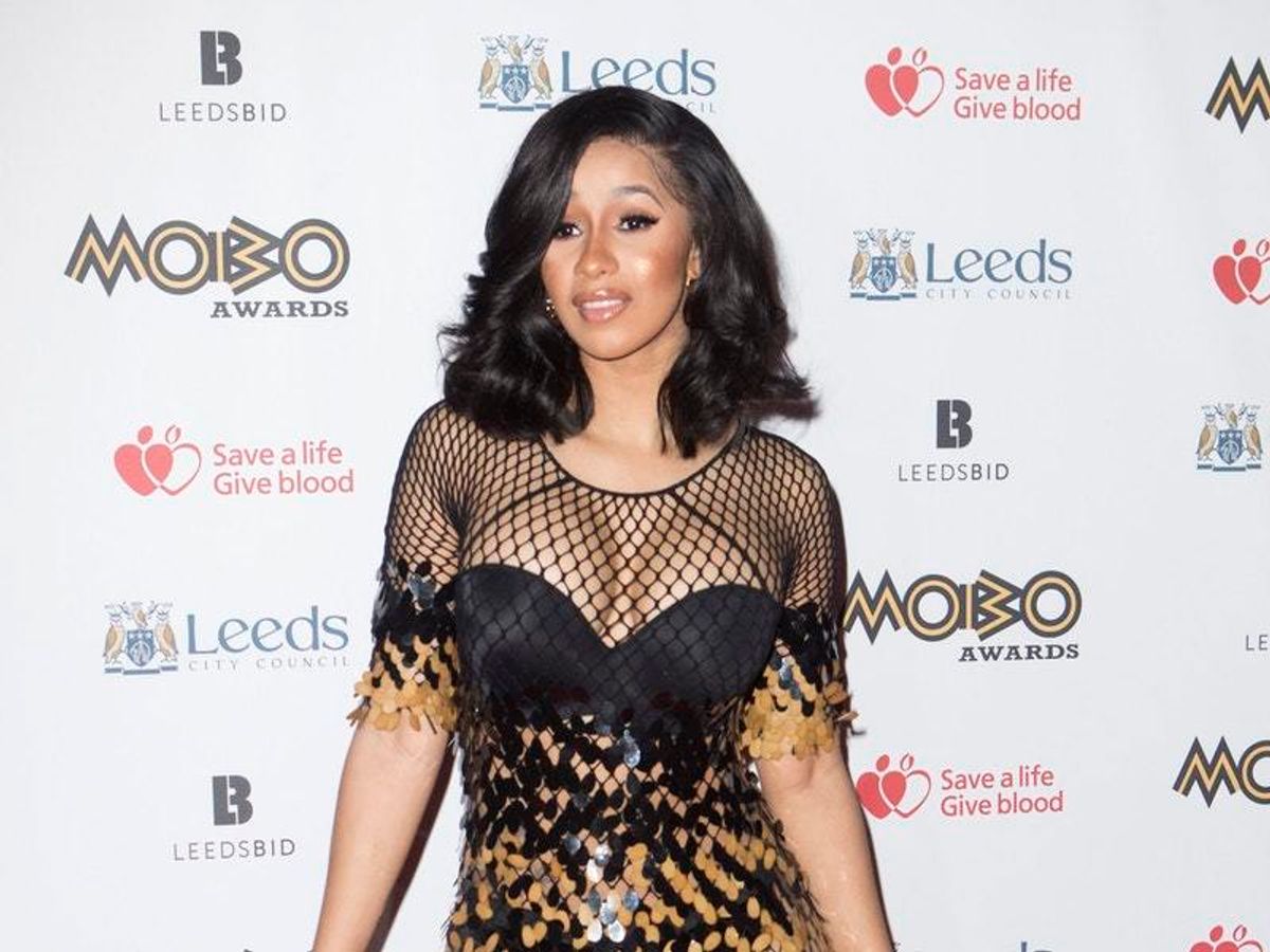 Cardi B posts throwback snap as she prepares to give birth to her first ...