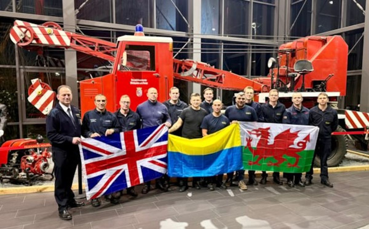 Mid and West Wales Fire and Rescue Service Supports Convoy Delivering ...