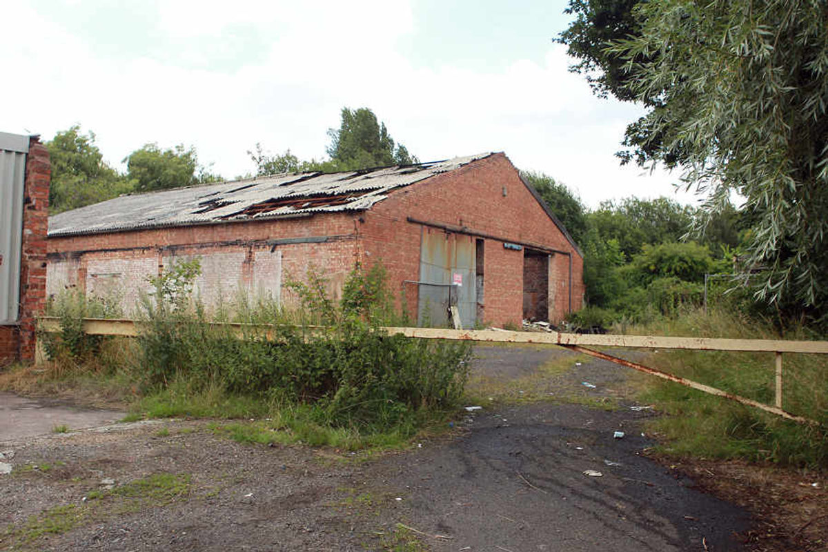 Factory fire smoke seen across Wolverhampton skyline | Express & Star
