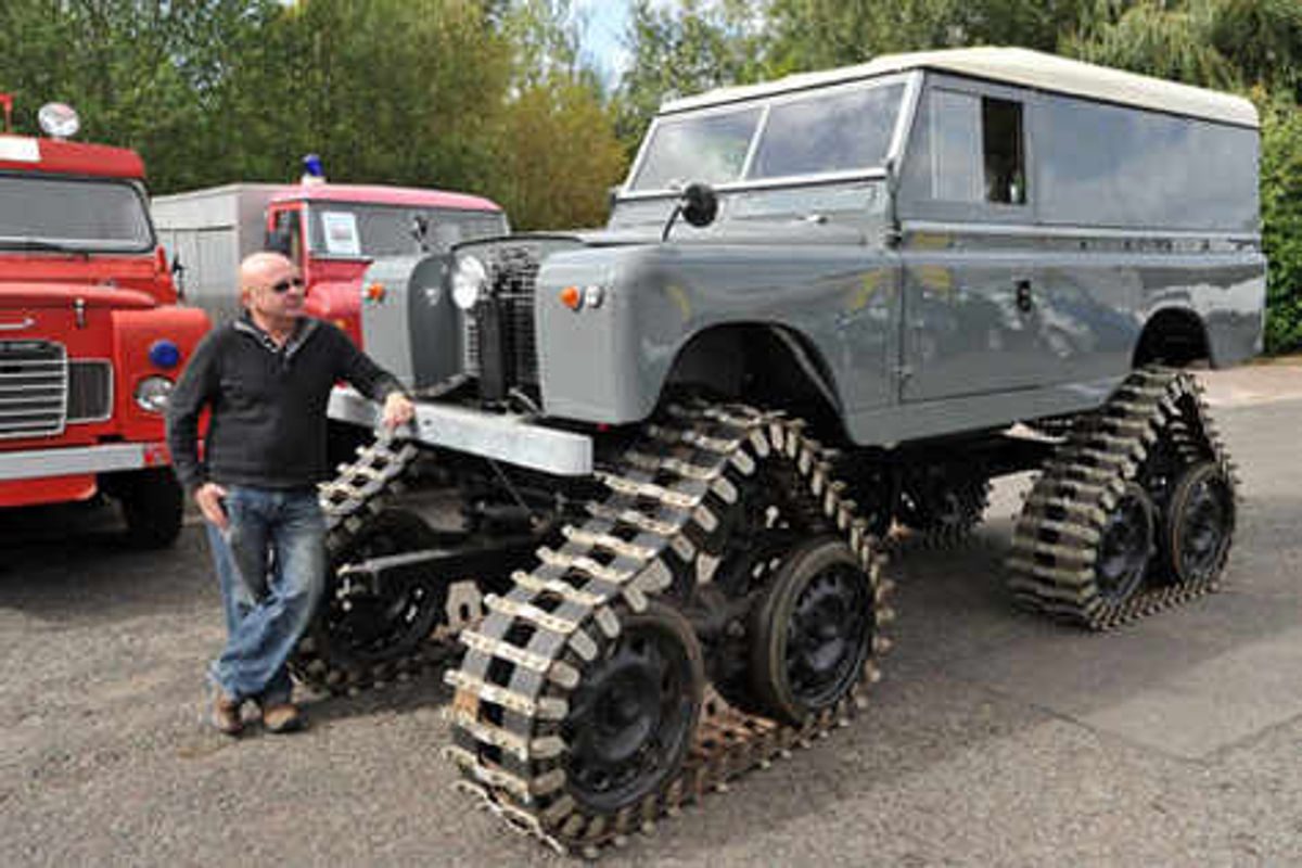 Vintage Land Rovers go under the hammer | Express & Star