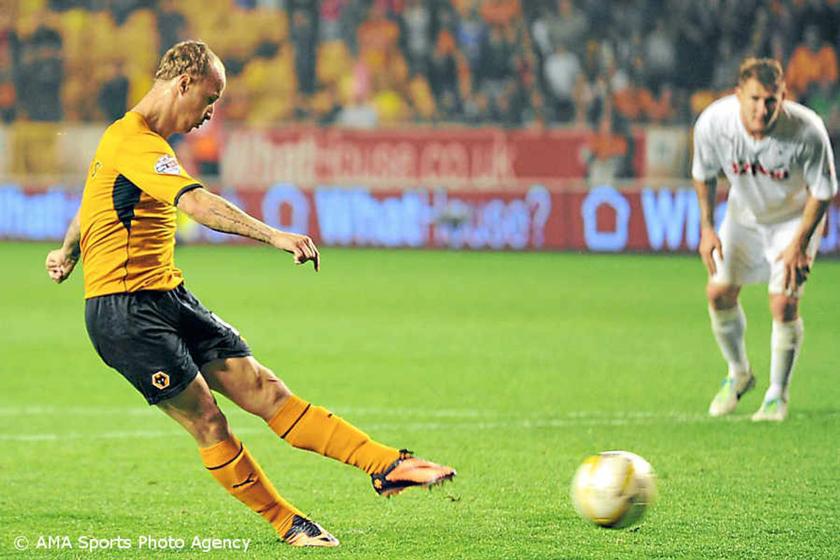 Wolves star Leigh Griffiths fined for fracas in Tesco store | Express ...