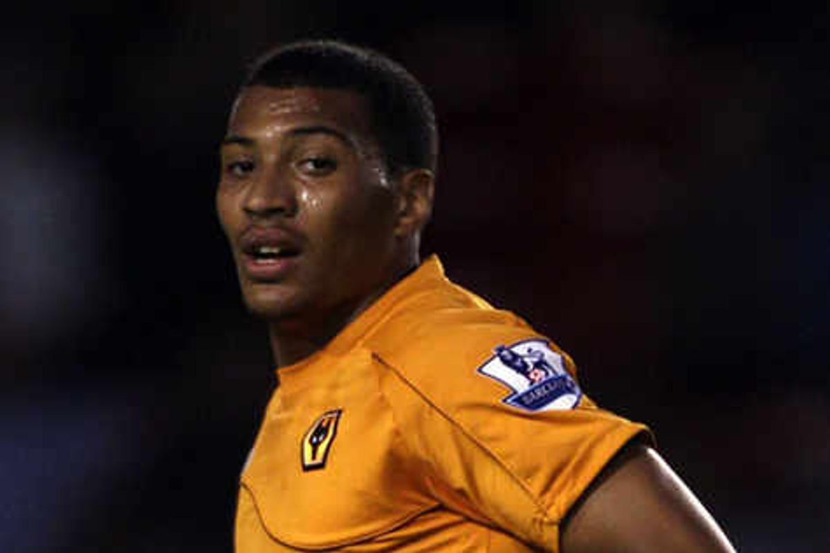David Davis signs new Wolves contract | Express & Star