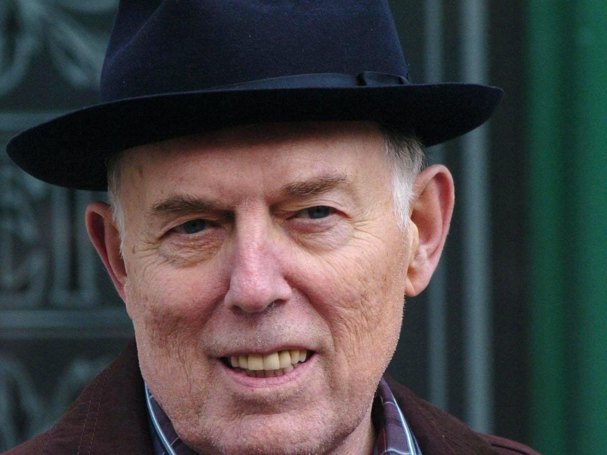 Early Doors actor Rodney Litchfield dies aged 81, show writer says ...
