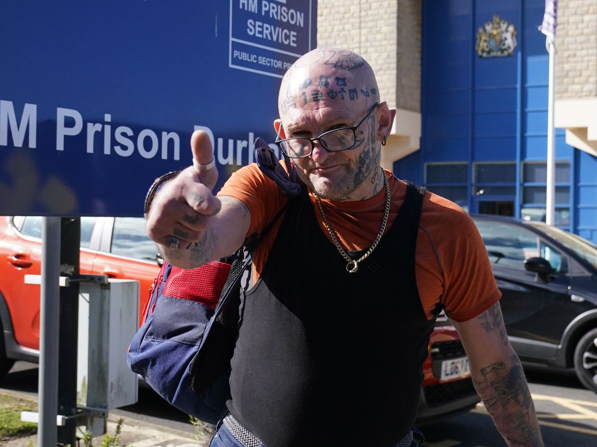 Manhunt launched for tattooed former actor released early from prison ...