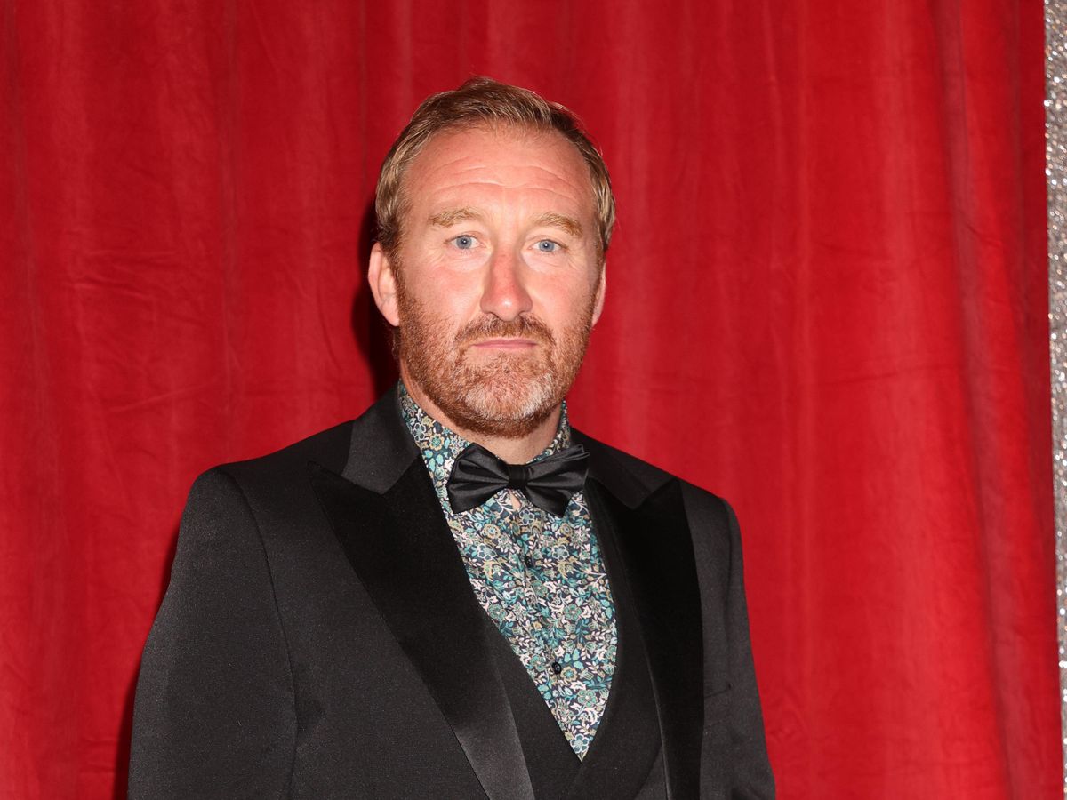 Coronation Street actor Jamie Kenna offers message about loneliness at ...