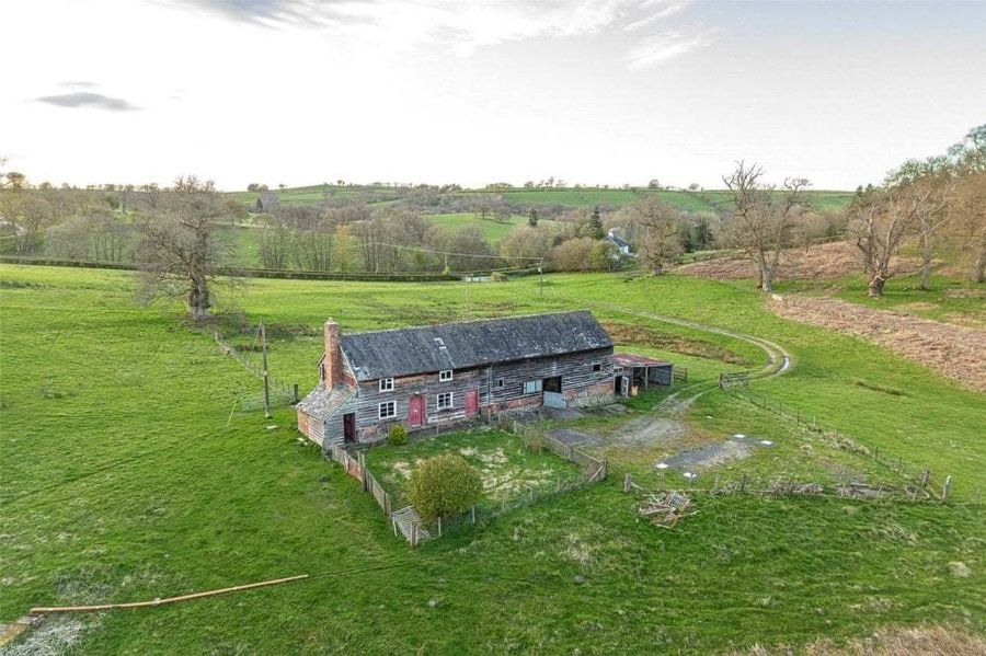 Traditional cottage on historic estate up for sale for the first time ...