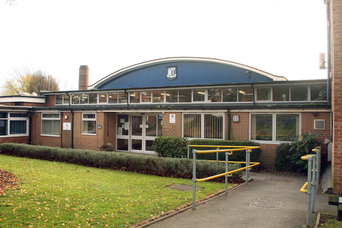 Pupil injured in 'disorder' outside High Arcal School | Express & Star