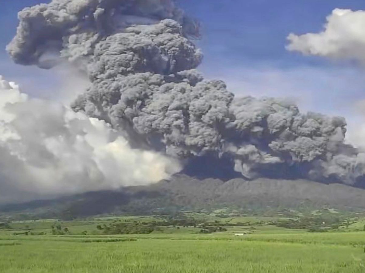 Philippine volcano eruption sends villagers fleeing for safety ...