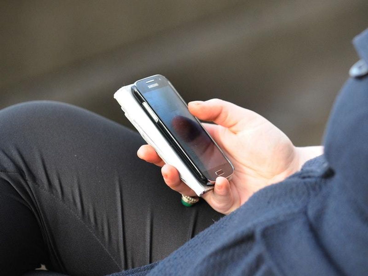Younger mobile phone users ‘suffering from load rage’ | Express & Star