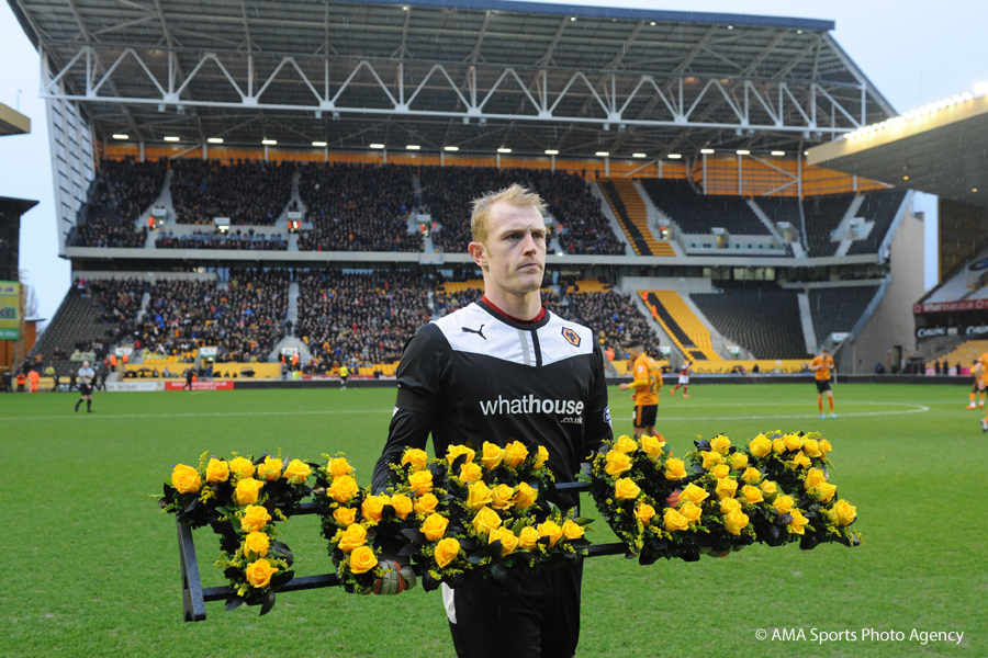 Tributes paid to Wolves legend Bert Williams at Bristol City game ...