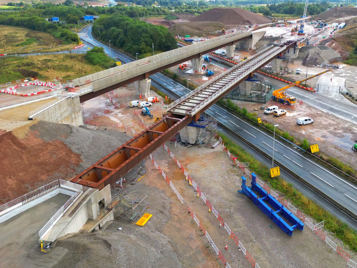 Watch: HS2 engineers complete Delta Junction viaduct in two minutes in ...