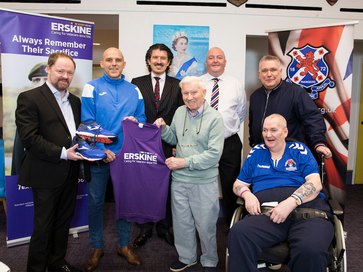 Wolves fans' favourite Alex Rae taking on London Marathon for charity ...