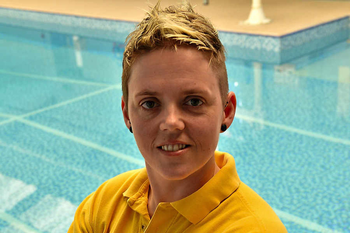 Shropshire pool lifeguard Kelli wins national award for saving swimmer ...
