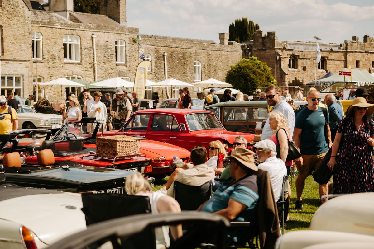 Sunny start to Ludlow Spring Festival as visitors enjoy a vibrant ...