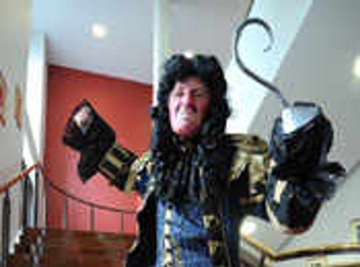 Versatile star hooked on showbiz | Express & Star