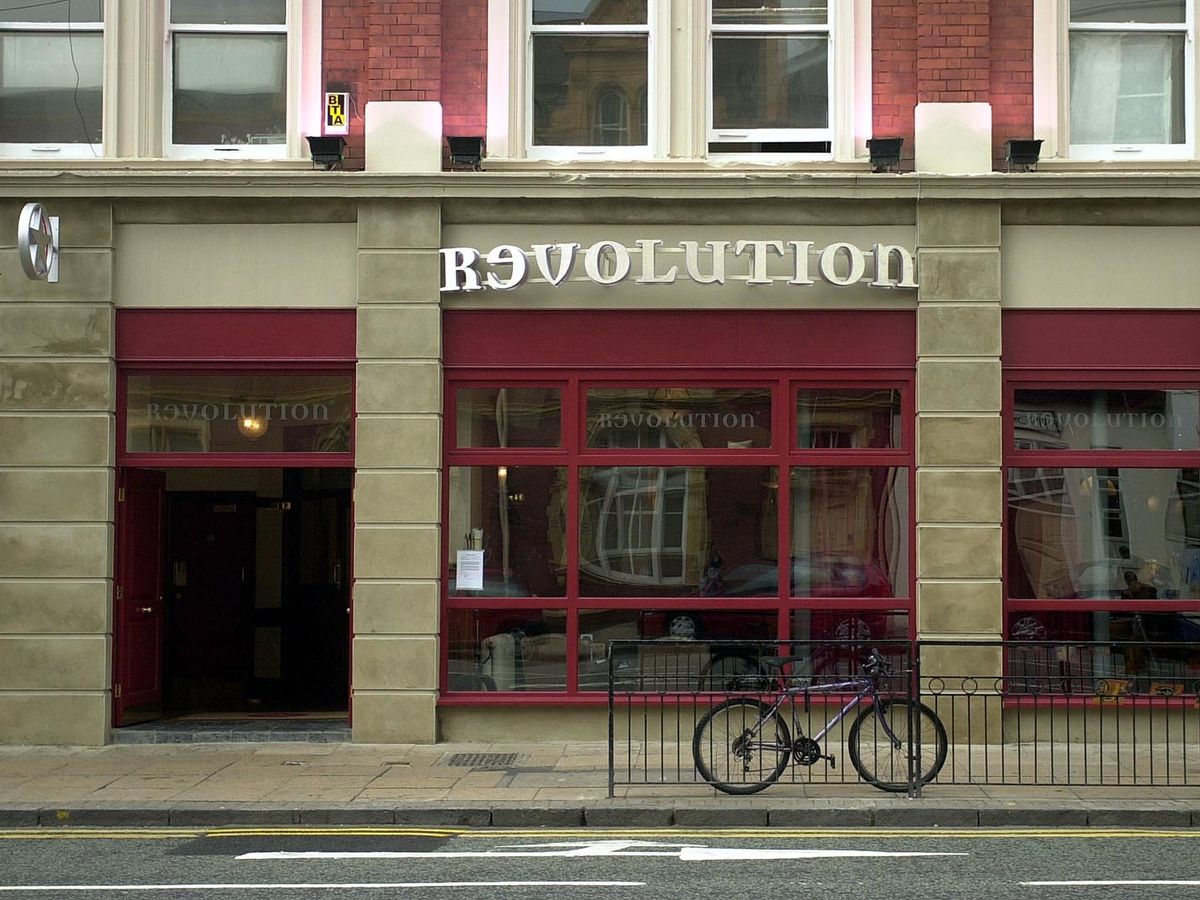 Wolverhampton's old Revolution bar could become restaurant and flats ...