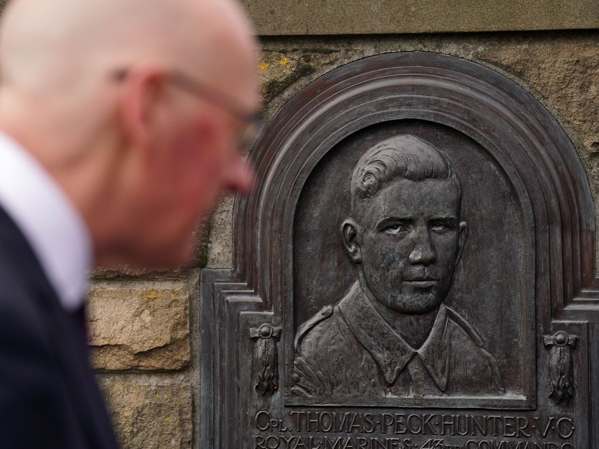 Swinney pays tribute to hero uncle who won posthumous Victoria Cross in ...