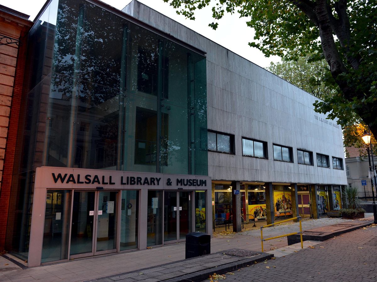 Walsall Library to close for a week after staff told to self-isolate ...
