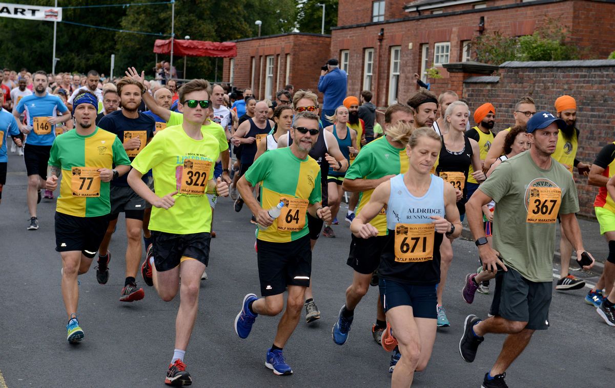 Carver Wolverhampton Half Marathon events 2018: Crowds cheer on 1,800 ...