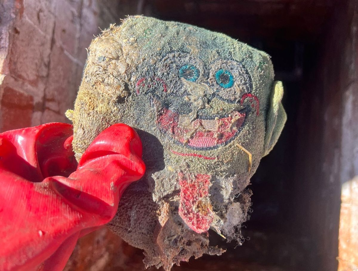 Who lives in a sewer pipe under the road? SpongeBob SquarePants found ...