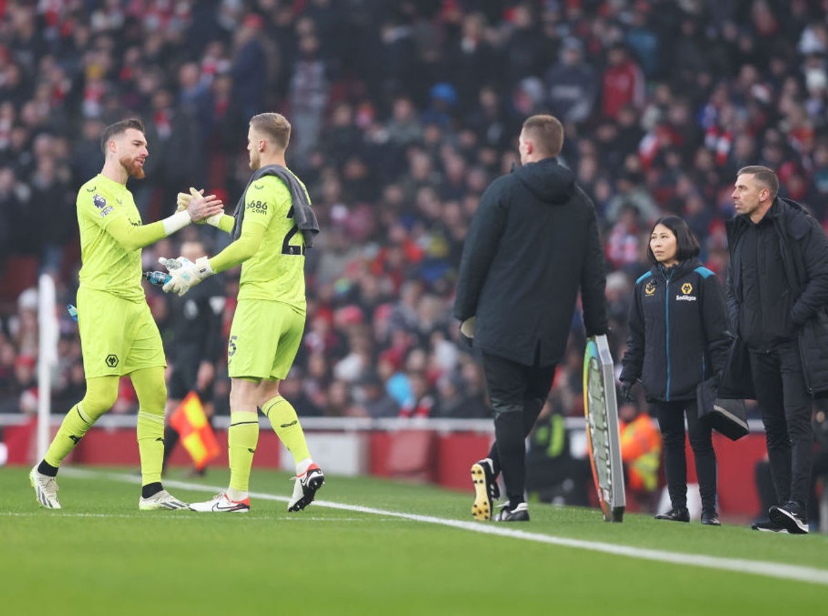 Wolves keeper Dan Bentley sends message to Wolves fans | Express & Star