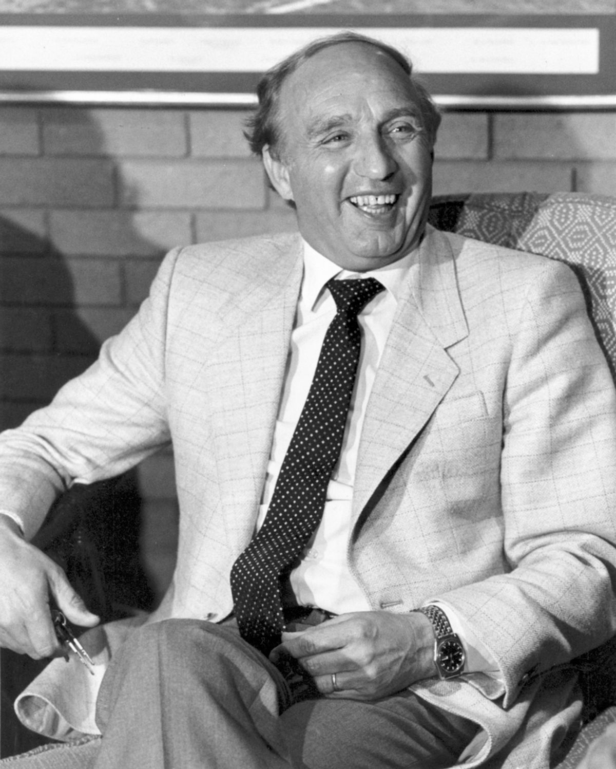 Johnny Phillips' Bitten By Wolves: Bill McGarry at Molineux – and ...