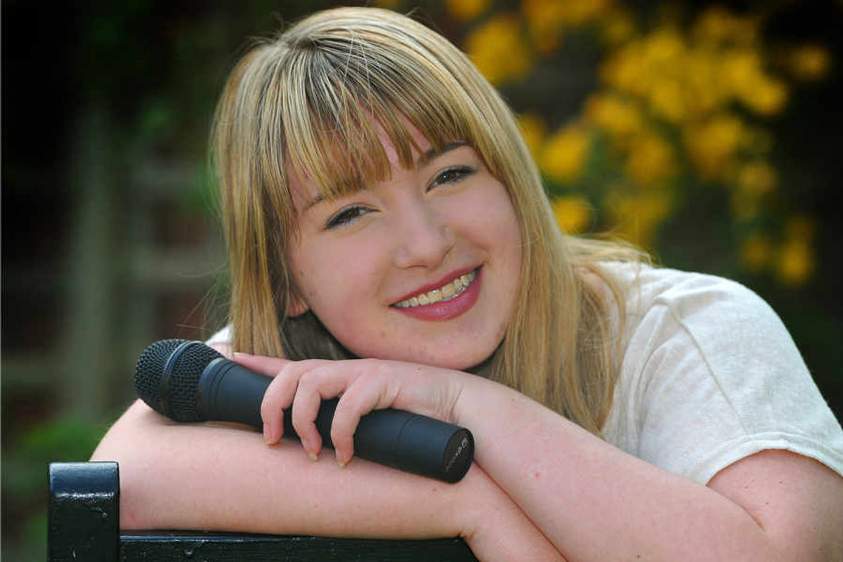 Walsall singer shoots to number one in online chart | Express & Star