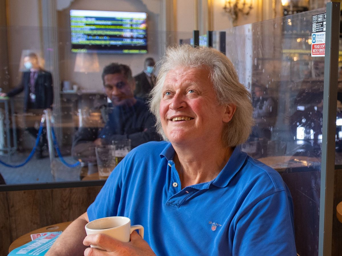 Wetherspoons boss dismisses Ryanair CEO’s call for airport alcohol ban ...