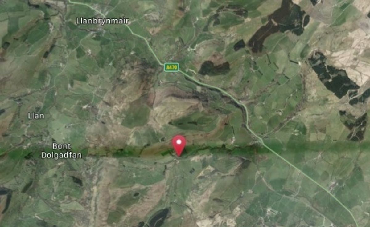 Plans for holiday cabins at farmland at Talerddig near Llanbrynmair ...