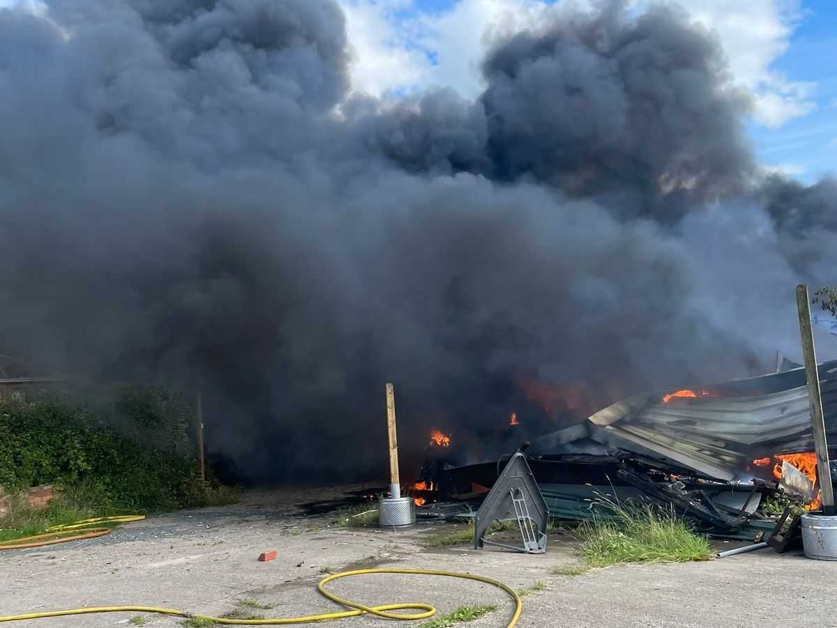Firefighters spend four hours battling barn fire as photo shows extent ...