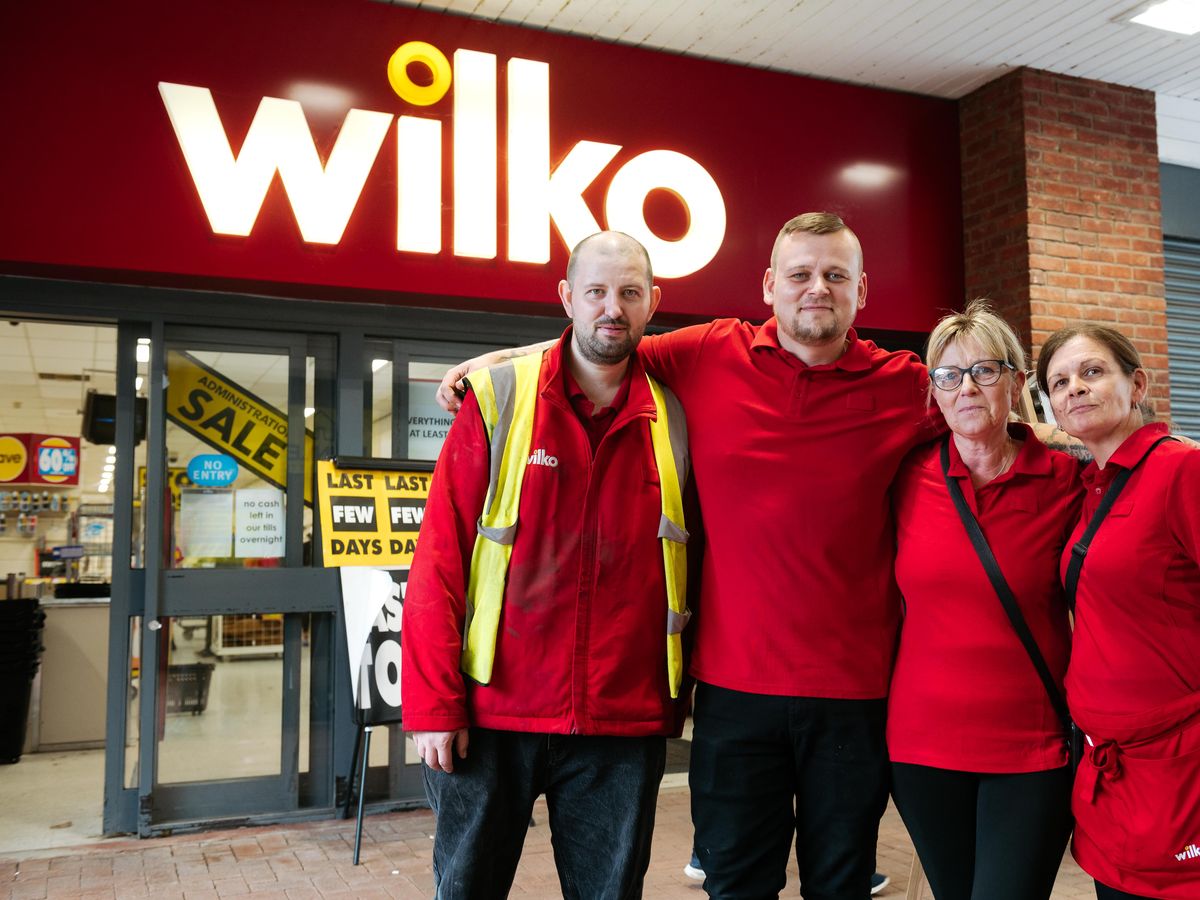 'It's been a blast!': Staff bid emotional goodbye to Wellington's Wilko ...