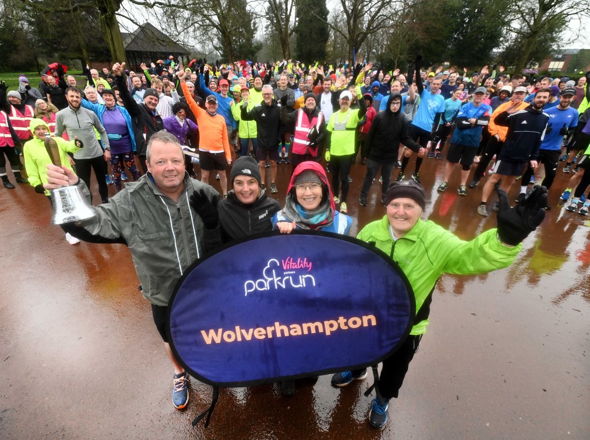 Watch: Wolverhampton park runners come together to celebrate 500th ...