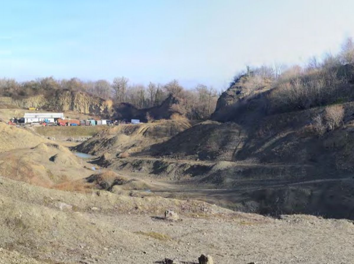 Up to 100 daily lorry journeys expected as plans to fill disused quarry ...
