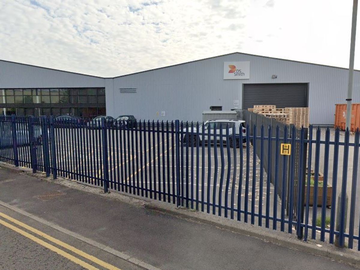 Annual sales and profits fall for DS Smith | Express & Star